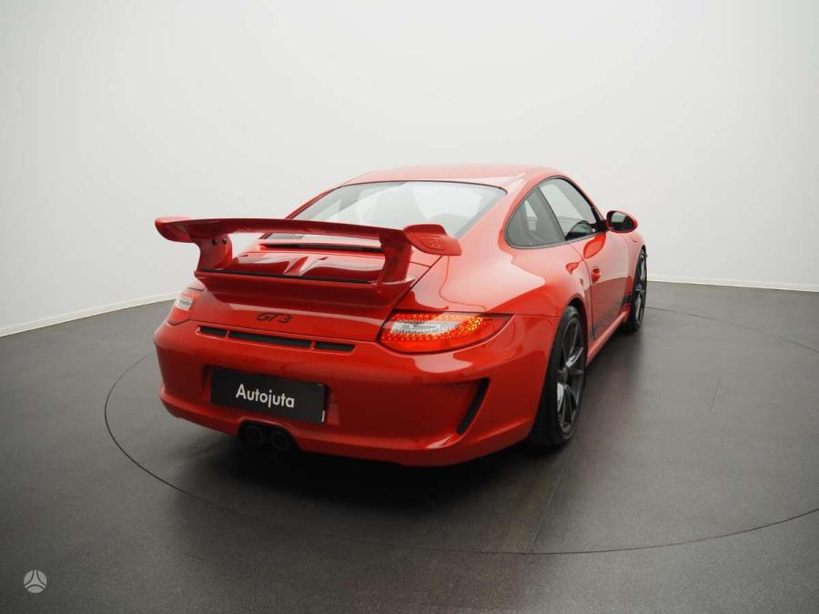 Red Porsche 911 2009 in Vilnius, with an engine capacity of 3.80 L and mileage of 48 thousand km for 157000 €, photo 4 on AUTOMOTO.COM.LV