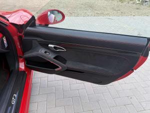 Red Porsche 911 2017 in Panevezys, with an engine capacity of 4.00 L and mileage of 22 thousand km for 157900 €, photo 10 on AUTOMOTO.COM.LV