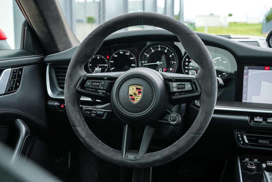 Красный Порше 911 2020 в Каунас, объемом двигателя 3.00 л и пробегом 60 тыс. км за 109950 €, фото 20 на AUTOMOTO.COM.LV