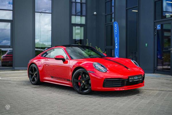 Sarkans Porsche 911 2020 Kauņa, ar dzinēja tilpumu 2.98 L un nobraukumu 60 tūkst. km par 104950 €, foto 1 vietnē AUTOMOTO.COM.LV