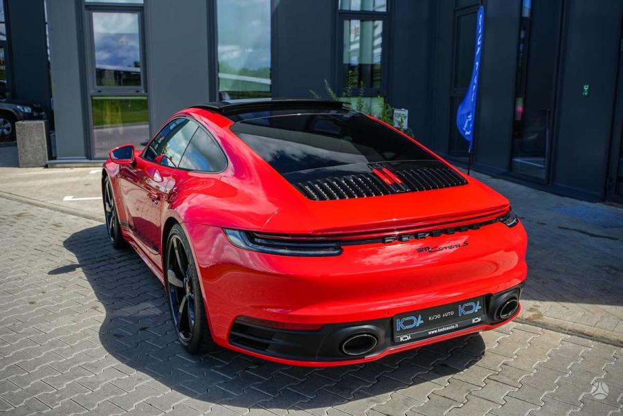 Sarkans Porsche 911 2020 Kauņa, ar dzinēja tilpumu 2.98 L un nobraukumu 60 tūkst. km par 104950 €, foto 13 vietnē AUTOMOTO.COM.LV