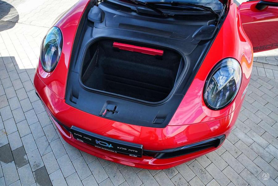 Sarkans Porsche 911 2020 Kauņa, ar dzinēja tilpumu 2.98 L un nobraukumu 60 tūkst. km par 104950 €, foto 16 vietnē AUTOMOTO.COM.LV