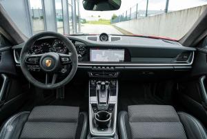 Sarkans Porsche 911 2020 Kauņa, ar dzinēja tilpumu 2.98 L un nobraukumu 60 tūkst. km par 104950 €, foto 18 vietnē AUTOMOTO.COM.LV