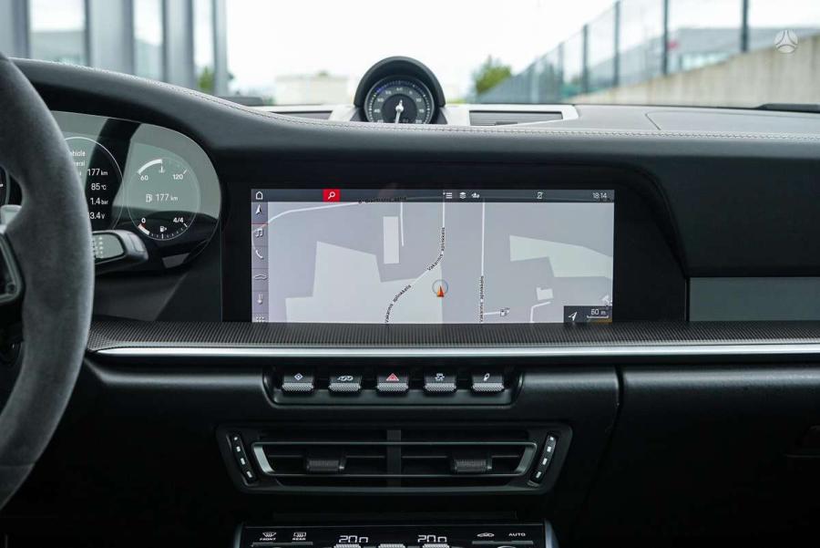 Sarkans Porsche 911 2020 Kauņa, ar dzinēja tilpumu 2.98 L un nobraukumu 60 tūkst. km par 104950 €, foto 21 vietnē AUTOMOTO.COM.LV