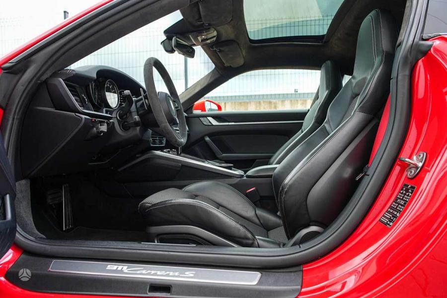 Sarkans Porsche 911 2020 Kauņa, ar dzinēja tilpumu 2.98 L un nobraukumu 60 tūkst. km par 104950 €, foto 28 vietnē AUTOMOTO.COM.LV