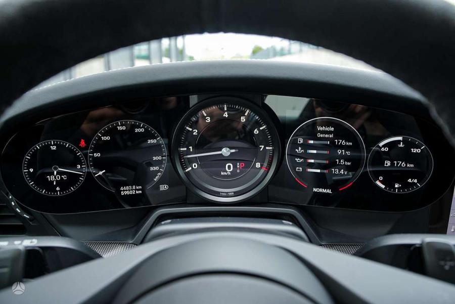 Sarkans Porsche 911 2020 Kauņa, ar dzinēja tilpumu 2.98 L un nobraukumu 60 tūkst. km par 104950 €, foto 30 vietnē AUTOMOTO.COM.LV