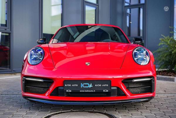 Sarkans Porsche 911 2020 Kauņa, ar dzinēja tilpumu 2.98 L un nobraukumu 86 tūkst. km par 89950 €, foto 2 vietnē AUTOMOTO.COM.LV