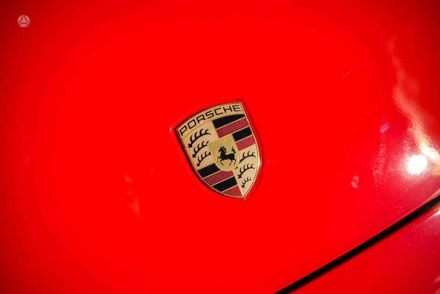 Red Porsche 911 2020 in Kaunas, with an engine capacity of 2.98 L and mileage of 86 thousand km for 89950 €, photo 11 on AUTOMOTO.COM.LV