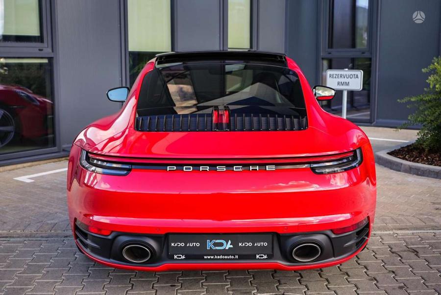 Red Porsche 911 2020 in Kaunas, with an engine capacity of 2.98 L and mileage of 86 thousand km for 89950 €, photo 15 on AUTOMOTO.COM.LV