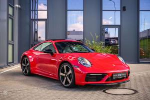 Red Porsche 911 2020 in Kaunas, with an engine capacity of 2.98 L and mileage of 86 thousand km for 89950 €, photo 48 on AUTOMOTO.COM.LV