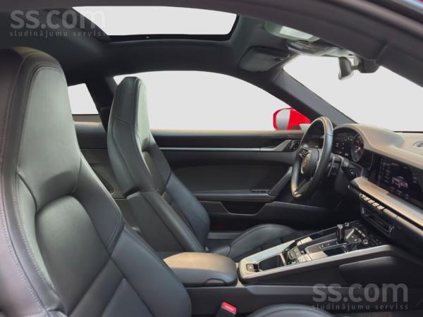 Красный Порше 911 2021 в Рига, объемом двигателя 3.00 л и пробегом 27 тыс. км за 132300 €, фото 5 на AUTOMOTO.COM.LV