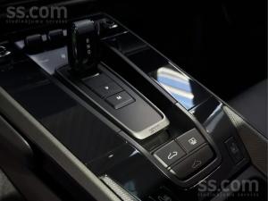 Sarkans Porsche 911 2021 Rīga, ar dzinēja tilpumu 3.00 L un nobraukumu 27 tūkst. km par 132300 €, foto 8 vietnē AUTOMOTO.COM.LV