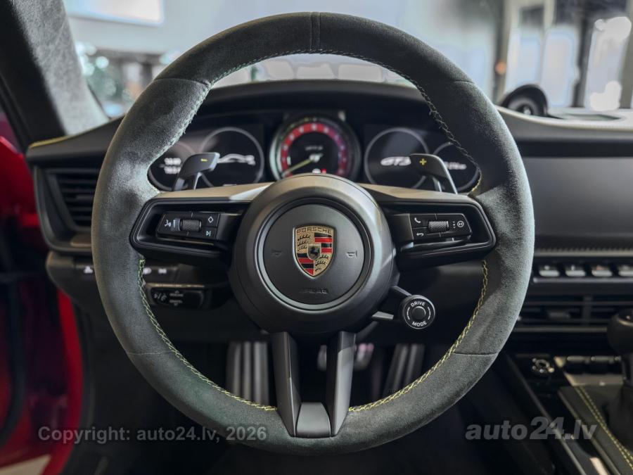 Красный Порше 911 2023 в Таллин, объемом двигателя 4.00 л и пробегом 27 тыс. км за 235900 €, фото 13 на AUTOMOTO.COM.LV