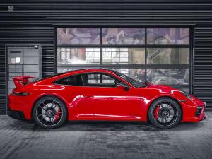 Sarkans Porsche 911 2023 Viļņa, ar dzinēja tilpumu 2.98 L un nobraukumu 17 tūkst. km par 149911 €, foto 7 vietnē AUTOMOTO.COM.LV