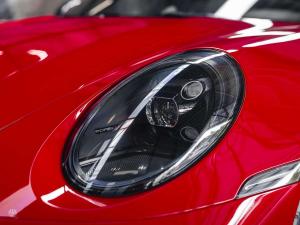 Sarkans Porsche 911 2023 Viļņa, ar dzinēja tilpumu 2.98 L un nobraukumu 17 tūkst. km par 149911 €, foto 13 vietnē AUTOMOTO.COM.LV