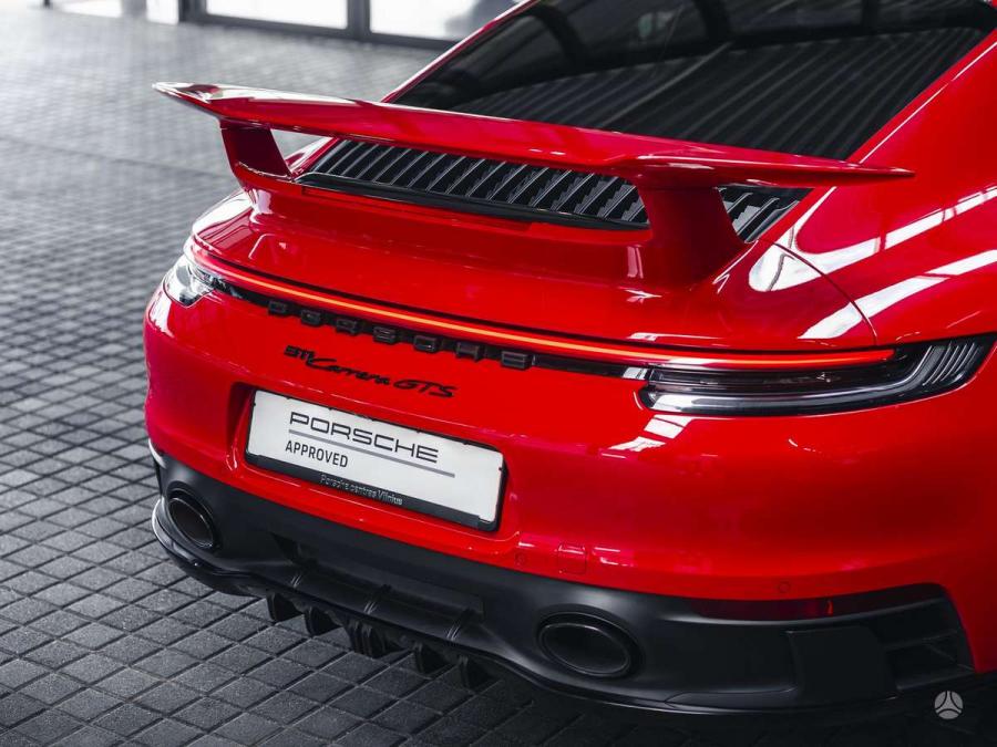 Sarkans Porsche 911 2023 Viļņa, ar dzinēja tilpumu 2.98 L un nobraukumu 17 tūkst. km par 149911 €, foto 16 vietnē AUTOMOTO.COM.LV