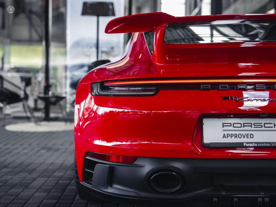 Sarkans Porsche 911 2023 Viļņa, ar dzinēja tilpumu 2.98 L un nobraukumu 17 tūkst. km par 149911 €, foto 17 vietnē AUTOMOTO.COM.LV