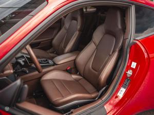 Sarkans Porsche 911 2023 Viļņa, ar dzinēja tilpumu 2.98 L un nobraukumu 17 tūkst. km par 149911 €, foto 27 vietnē AUTOMOTO.COM.LV