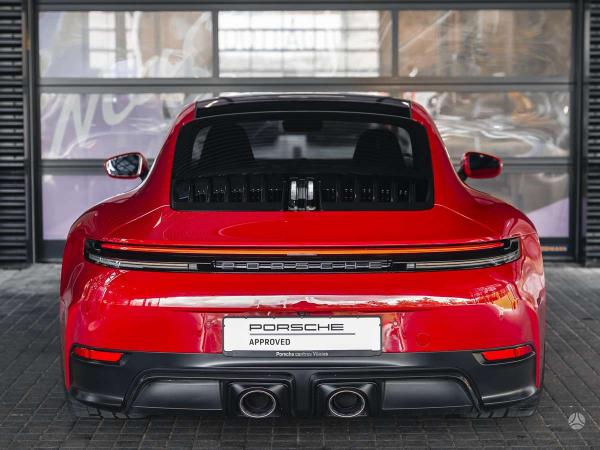 Sarkans Porsche 911 2024 Viļņa, ar dzinēja tilpumu 3.59 L un nobraukumu 12 tūkst. km par 189911 €, foto 4 vietnē AUTOMOTO.COM.LV