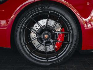 Sarkans Porsche 911 2024 Viļņa, ar dzinēja tilpumu 3.59 L un nobraukumu 12 tūkst. km par 189911 €, foto 19 vietnē AUTOMOTO.COM.LV