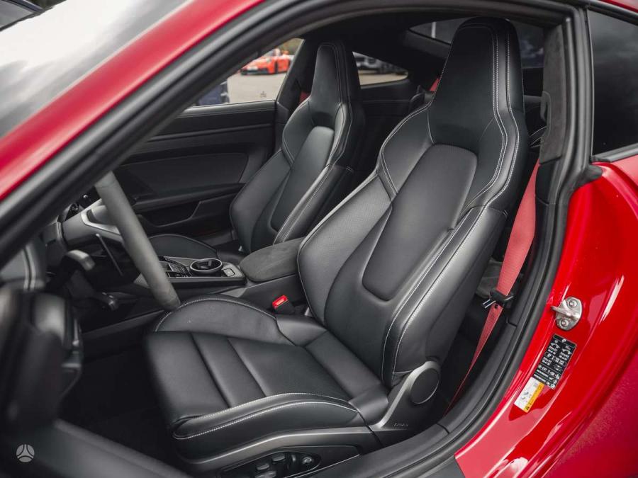 Sarkans Porsche 911 2024 Viļņa, ar dzinēja tilpumu 3.59 L un nobraukumu 12 tūkst. km par 189911 €, foto 21 vietnē AUTOMOTO.COM.LV