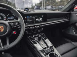 Sarkans Porsche 911 2024 Viļņa, ar dzinēja tilpumu 3.59 L un nobraukumu 12 tūkst. km par 189911 €, foto 25 vietnē AUTOMOTO.COM.LV