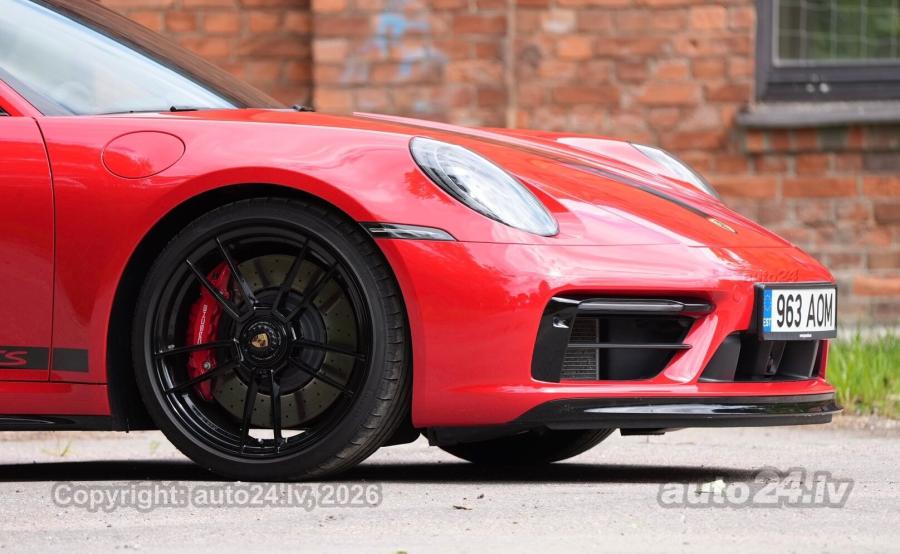 Red Porsche 911 2024 in Tallinn, with an engine capacity of 3.00 L and mileage of 37 thousand km for 145000 €, photo 9 on AUTOMOTO.COM.LV