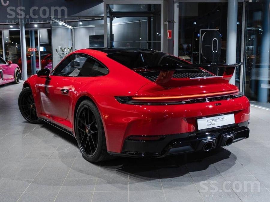 Sarkans Porsche 911 2026 Rīga, ar dzinēja tilpumu 3.60 L un nobraukumu 6 tūkst. km par 195900 €, foto 11 vietnē AUTOMOTO.COM.LV