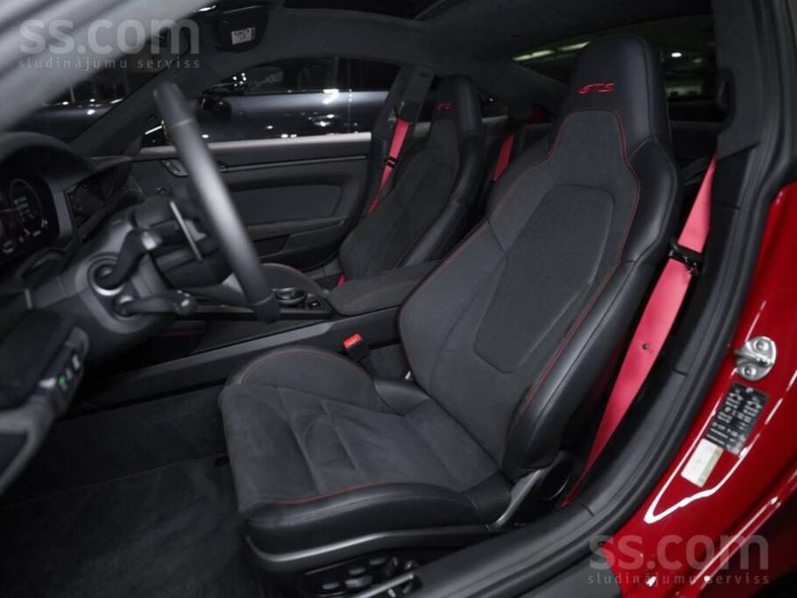 Sarkans Porsche 911 2026 Rīga, ar dzinēja tilpumu 3.60 L un nobraukumu 6 tūkst. km par 195900 €, foto 17 vietnē AUTOMOTO.COM.LV