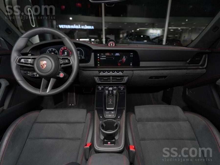 Sarkans Porsche 911 2026 Rīga, ar dzinēja tilpumu 3.60 L un nobraukumu 6 tūkst. km par 195900 €, foto 18 vietnē AUTOMOTO.COM.LV