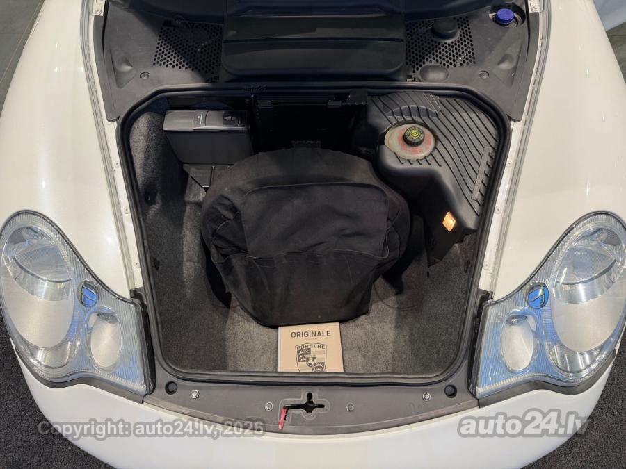 Balts Porsche 911 2002 Pērnava, ar dzinēja tilpumu 3.60 L un nobraukumu 58 tūkst. km par 39900 €, foto 9 vietnē AUTOMOTO.COM.LV