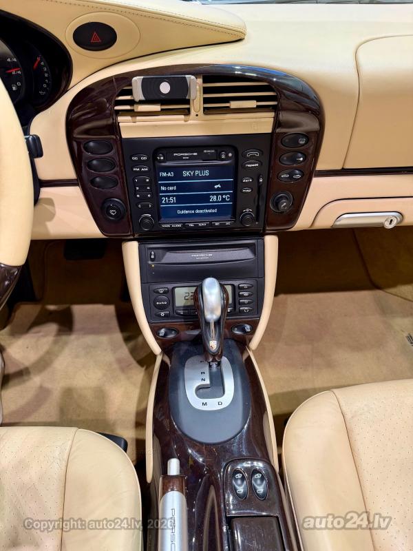 White Porsche 911 2002 in Parnu, with an engine capacity of 3.60 L and mileage of 58 thousand km for 39900 €, photo 10 on AUTOMOTO.COM.LV