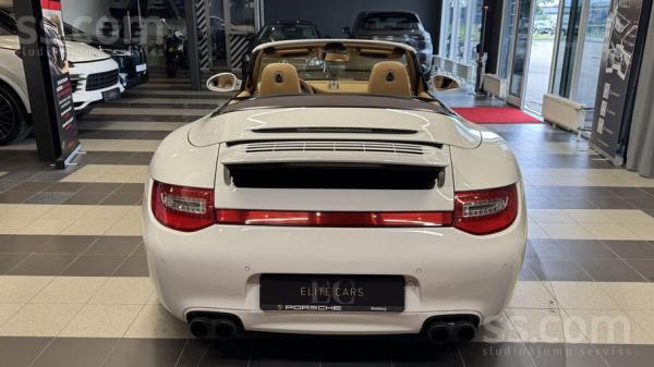 White Porsche 911 2009 in Riga, with an engine capacity of 3.80 L and mileage of 111 thousand km for 66990 €, photo 7 on AUTOMOTO.COM.LV