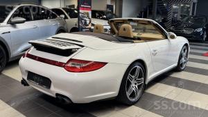 White Porsche 911 2009 in Riga, with an engine capacity of 3.80 L and mileage of 111 thousand km for 66990 €, photo 7 on AUTOMOTO.COM.LV