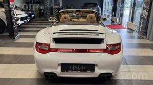 White Porsche 911 2009 in Riga, with an engine capacity of 3.80 L and mileage of 111 thousand km for 66990 €, photo 8 on AUTOMOTO.COM.LV