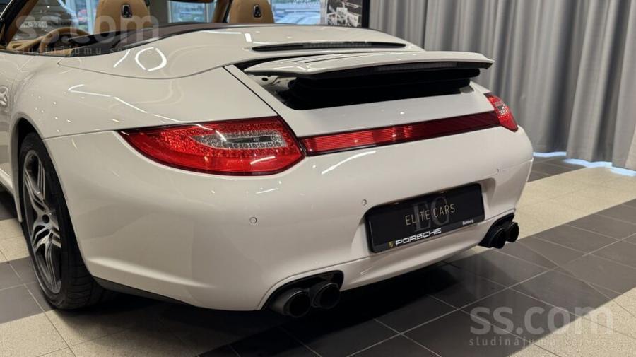 White Porsche 911 2009 in Riga, with an engine capacity of 3.80 L and mileage of 111 thousand km for 66990 €, photo 11 on AUTOMOTO.COM.LV