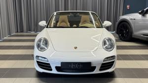 White Porsche 911 2009 in Riga, with an engine capacity of 3.80 L and mileage of 111 thousand km for 66990 €, photo  on AUTOMOTO.COM.LV