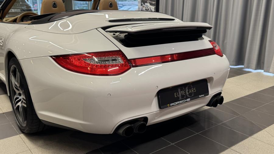 White Porsche 911 2009 in Riga, with an engine capacity of 3.80 L and mileage of 111 thousand km for 66990 €, photo 10 on AUTOMOTO.COM.LV