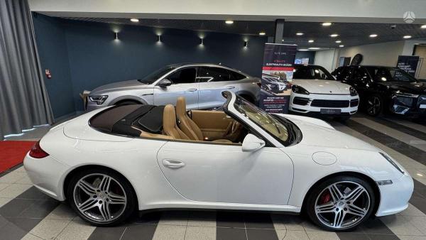 Balts Porsche 911 2009 Rīga, ar dzinēja tilpumu 3.80 L un nobraukumu 111 tūkst. km par 66990 €, foto 4 vietnē AUTOMOTO.COM.LV