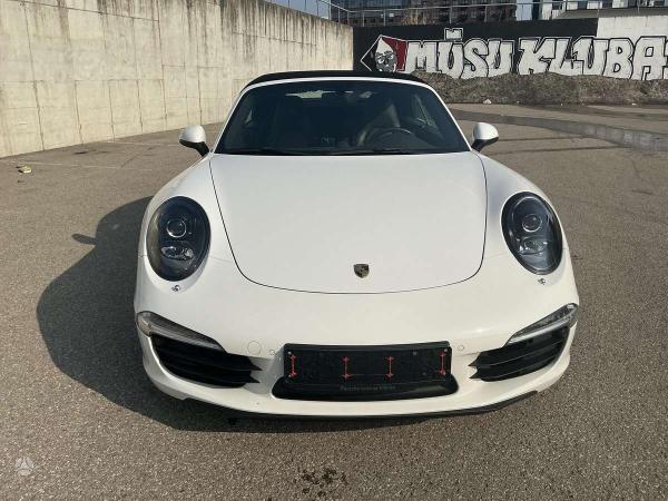Balts Porsche 911 2012 Viļņa, ar dzinēja tilpumu 3.44 L un nobraukumu 135 tūkst. km par 55000 €, foto 7 vietnē AUTOMOTO.COM.LV