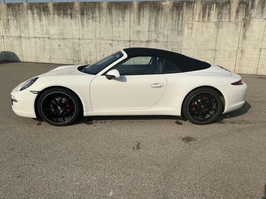 Balts Porsche 911 2012 Viļņa, ar dzinēja tilpumu 3.44 L un nobraukumu 135 tūkst. km par 55000 €, foto 9 vietnē AUTOMOTO.COM.LV