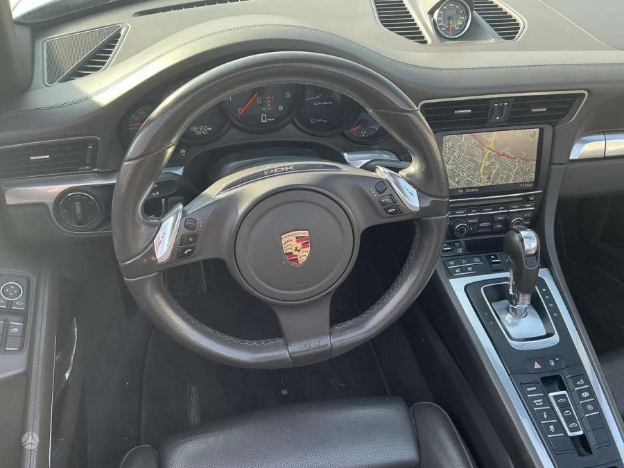 Balts Porsche 911 2012 Viļņa, ar dzinēja tilpumu 3.44 L un nobraukumu 135 tūkst. km par 55000 €, foto 15 vietnē AUTOMOTO.COM.LV