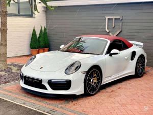White Porsche 911 2016 in Kaunas, with an engine capacity of 3.80 L and mileage of 18 thousand km for 120000 €, photo 2 on AUTOMOTO.COM.LV
