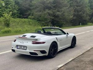 Balts Porsche 911 2016 Panevēža, ar dzinēja tilpumu 3.80 L un nobraukumu 66 tūkst. km par 124999 €, foto 4 vietnē AUTOMOTO.COM.LV