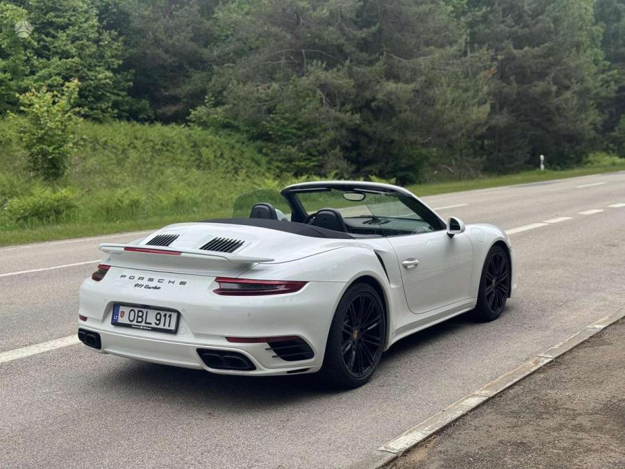 Balts Porsche 911 2016 Panevēža, ar dzinēja tilpumu 3.80 L un nobraukumu 66 tūkst. km par 124999 €, foto 4 vietnē AUTOMOTO.COM.LV