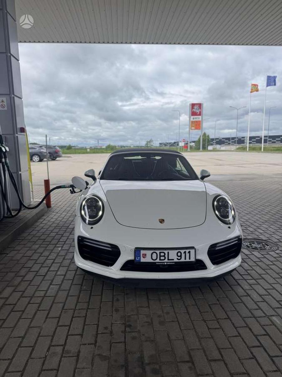 Balts Porsche 911 2016 Panevēža, ar dzinēja tilpumu 3.80 L un nobraukumu 66 tūkst. km par 124999 €, foto 5 vietnē AUTOMOTO.COM.LV