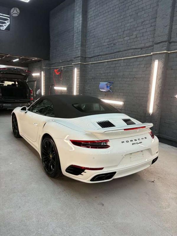 Balts Porsche 911 2016 Panevēža, ar dzinēja tilpumu 3.80 L un nobraukumu 66 tūkst. km par 124999 €, foto 5 vietnē AUTOMOTO.COM.LV
