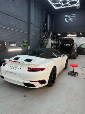 Balts Porsche 911 2016 Panevēža, ar dzinēja tilpumu 3.80 L un nobraukumu 66 tūkst. km par 124999 €, foto 7 vietnē AUTOMOTO.COM.LV