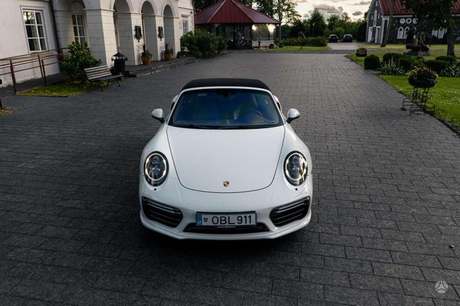 Balts Porsche 911 2016 Panevēža, ar dzinēja tilpumu 3.80 L un nobraukumu 67 tūkst. km par 114900 €, foto 3 vietnē AUTOMOTO.COM.LV