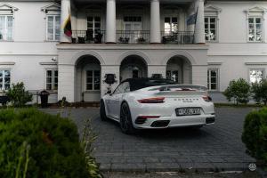 Balts Porsche 911 2016 Panevēža, ar dzinēja tilpumu 3.80 L un nobraukumu 67 tūkst. km par 114900 €, foto 5 vietnē AUTOMOTO.COM.LV